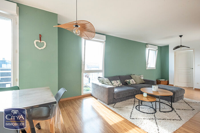 Boulogne-sur-Mer, Basse-ville : Appartement 4 pièces à vendre
