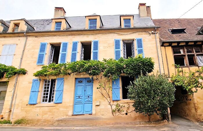 Maison à vendre - Montignac - 8 pièces - 3 chambres