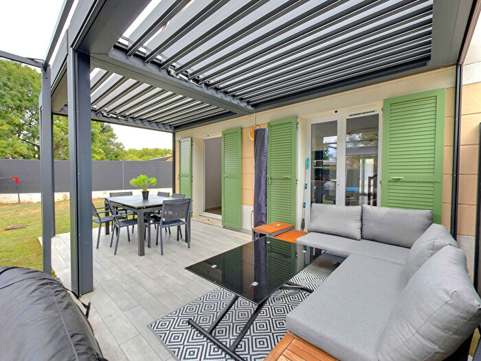 Maison à vendre - Roissy-en-Brie, ZAC de la Vallée, Renardiere - 7 pièces - 6 chambres