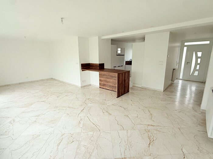 Maison à louer - Le Mesnil-Esnard - 4 pièces - 3 chambres