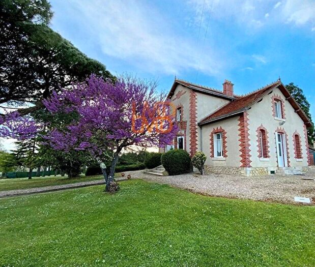 Maison à vendre - Bélâbre - 7 pièces - 5 chambres