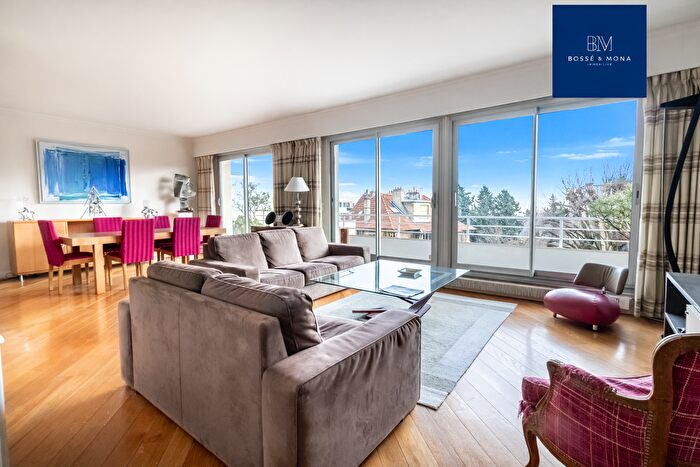 Appartement à vendre - Saint-Cloud, Fouilleuse, Val dOr - 6 pièces - 4 chambres