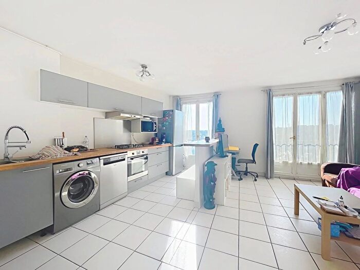 Choisy-le-Roi, Centre-ville, Parc Prairie, Hautes Bornes - Appartement 3 pièces à vendre