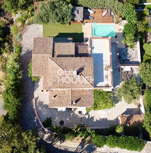 Maison à vendre - Cavalaire-sur-Mer, Castillane, Vivards, Roseraie, Rigaud, Cros de Mouton - 7 pièces - 5 chambres