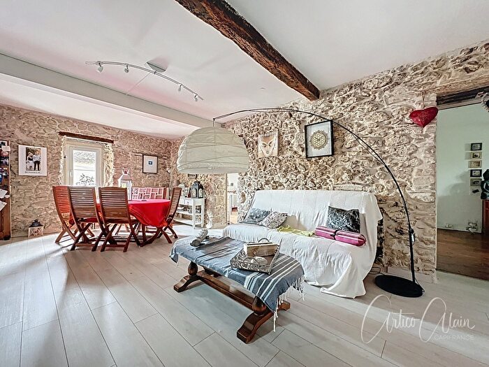 Maison à vendre - Mas-Saintes-Puelles - 8 pièces - 5 chambres