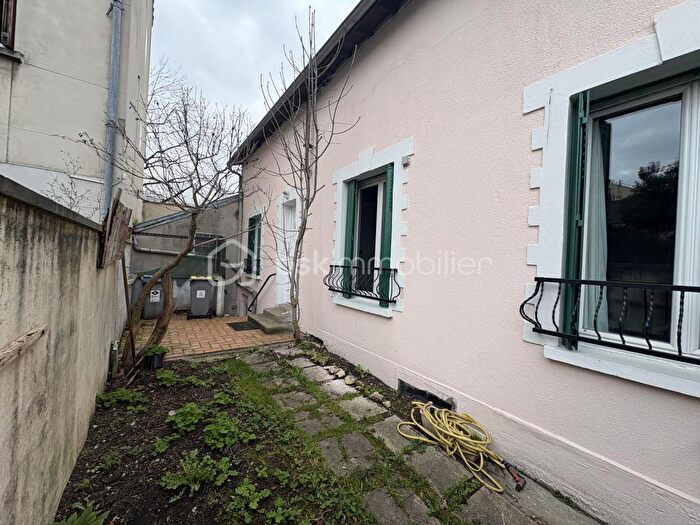 Maison à vendre - Les Lilas, Bruyères, Chassagnolle - 3 pièces - 2 chambres