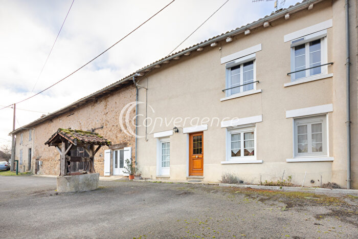 Maison à vendre - Cognac-la-Forêt - 5 pièces - 3 chambres