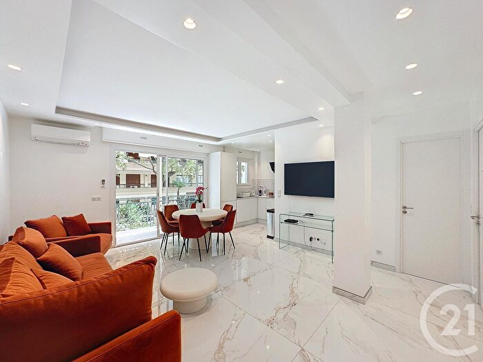 Appartement à vendre - Cannes, Pointe Croisette - 3 pièces - 2 chambres