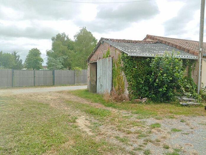 Maison à vendre - Le Puiset-Doré - 1 pièce