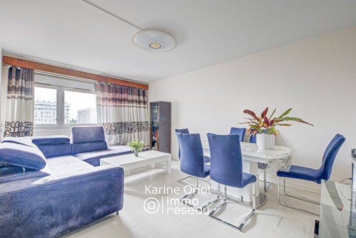 Appartement 4 pièces à vendre - Villeneuve-la-Garenne, Ouest