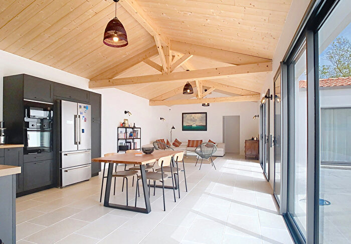 Maison à vendre - Saint-Jean-de-Monts, Rue Notre-Dame, Bois Joly, Vredon, Vacherie, Tonnelle - 4 pièces - 3 chambres