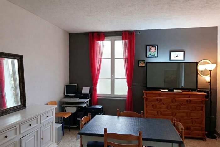 Maison à vendre - Nîmes, Jean Jaurès - 6 pièces - 4 chambres