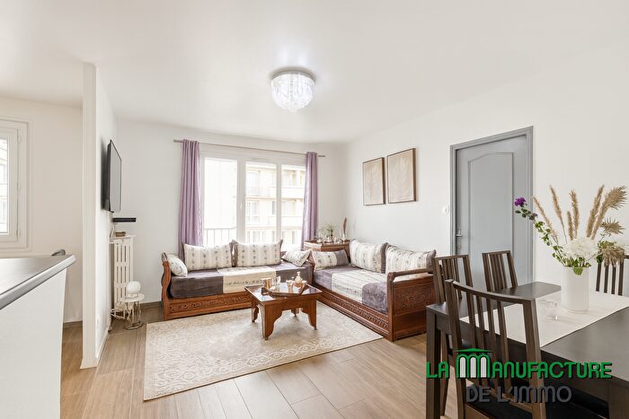 Appartement à vendre - Saint-Étienne, La Terrasse, Bel Air, Bergson, Carnot - 4 pièces - 3 chambres