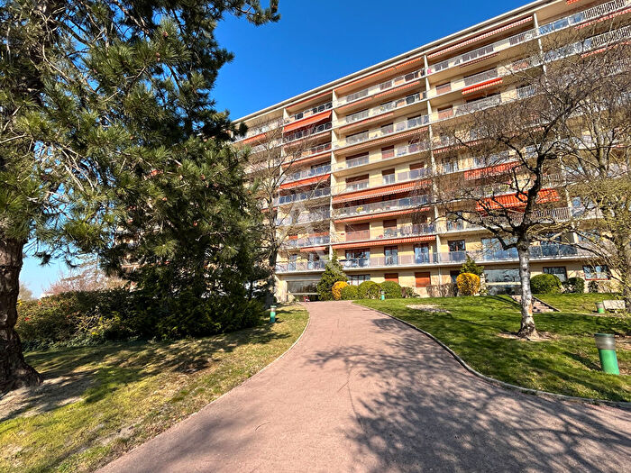 Reims, Barbâtre : Appartement 2 pièces à louer