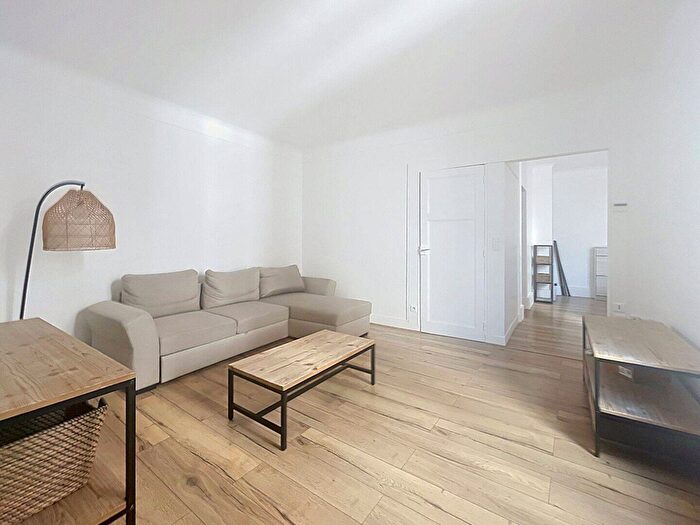 Appartement 3 pièces à Gambetta, Courbevoie, à louer