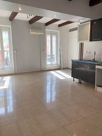 Appartement à louer - Marseille ème arrondissement - 2 pièces - 1 chambre