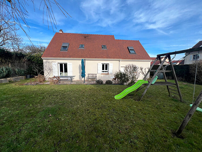 Maison à vendre - Magny-les-Hameaux - 7 pièces - 5 chambres