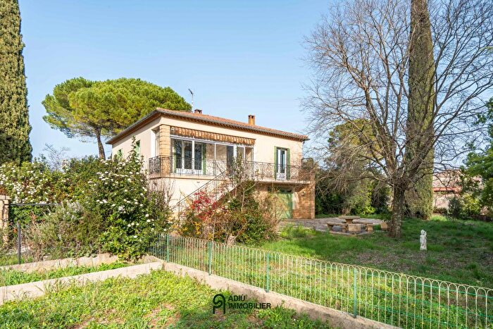 Maison à vendre - Uzès - 5 pièces - 4 chambres