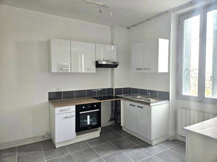 Ouest, Roussillon - Appartement 2 pièces à louer