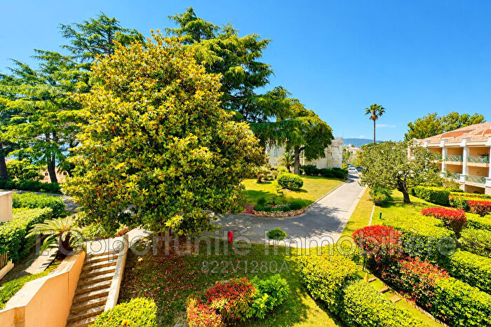 Cannes, Croix des Gardes : Appartement 3 pièces à vendre