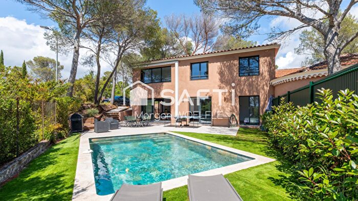 Saint-Raphaël, Veyssières : Maison 5 pièces à vendre