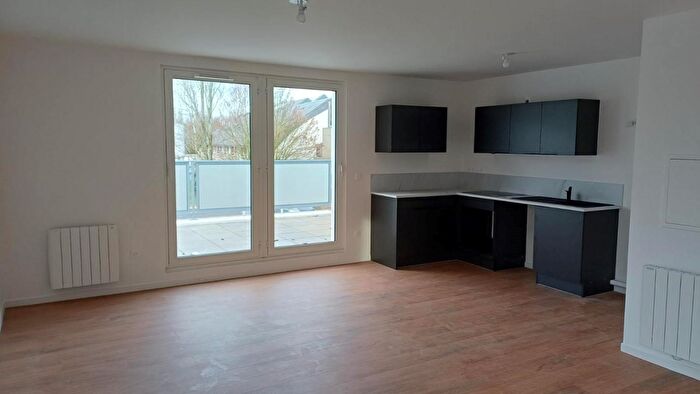 Appartement à louer - Bussy-Saint-Georges, Violennes, Village - 4 pièces