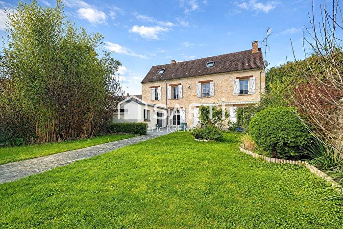 Maison à vendre - Chantilly - 10 pièces - 6 chambres