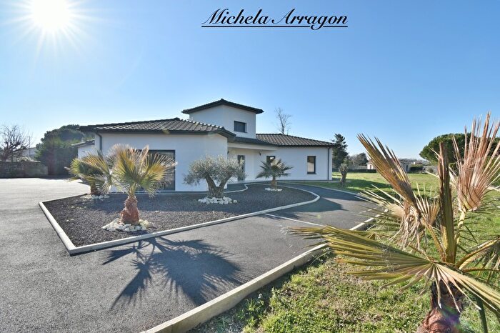 Maison à vendre - Villeneuve-sur-Lot, Eysses - 6 pièces - 4 chambres