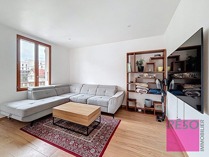 Appartement à louer - Ambilly - 3 pièces - 2 chambres