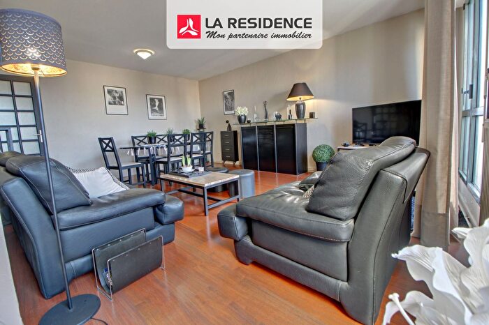 Appartement à vendre - Plaisir - 4 pièces - 3 chambres