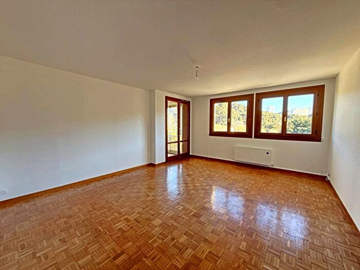 Appartement à louer - Le Redon, Marseille ème arrondissement - 3 pièces - 2 chambres