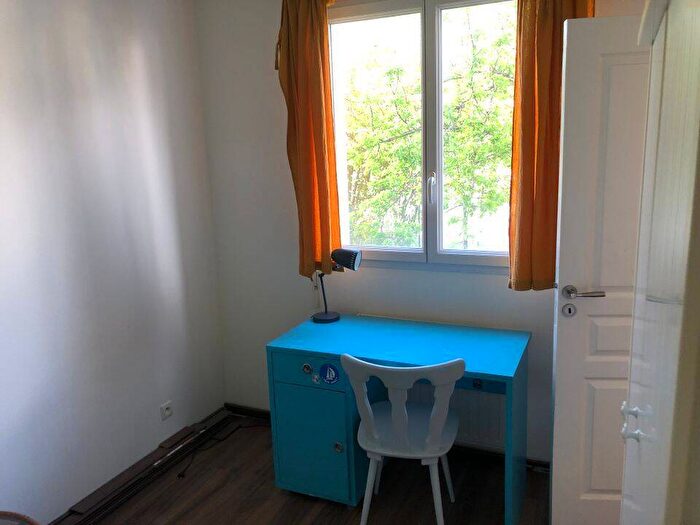 Zone d'Activité, Trélazé : Appartement 1 pièce à louer