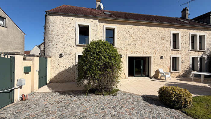 Maison à vendre - Thoiry - 8 pièces - 4 chambres