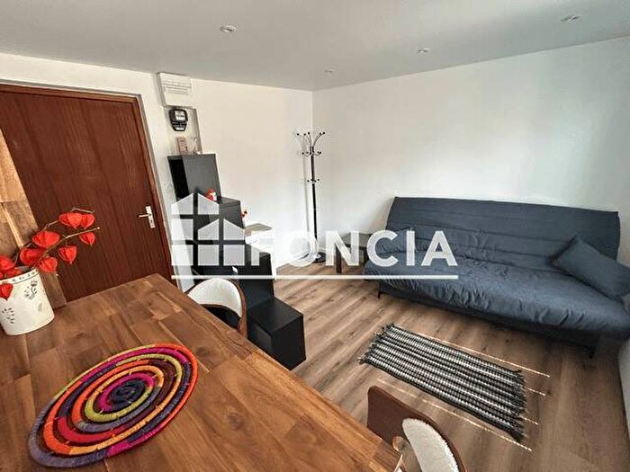 Appartement à louer - Centre-ville, Victor Hugo, Grenoble - 1 pièce