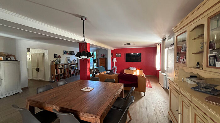 Maison à vendre - Gardanne, Aires - 8 pièces - 6 chambres