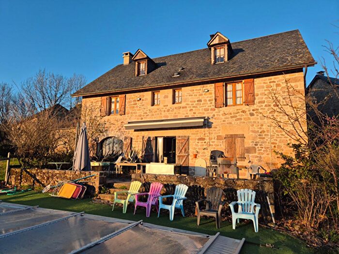 Sarran : Maison 9 pièces à vendre
