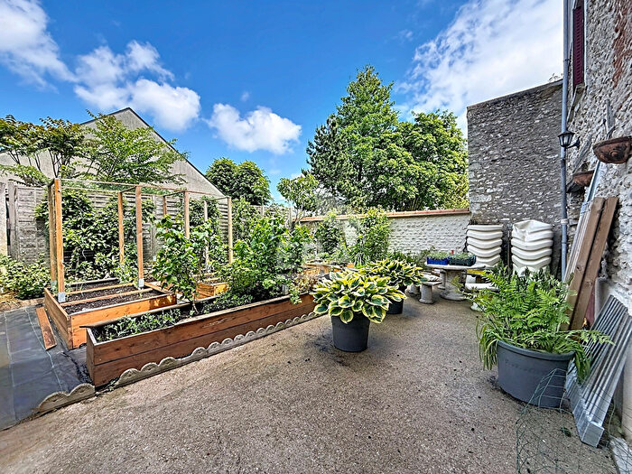 Maison 4 pièces à vendre à Pussay