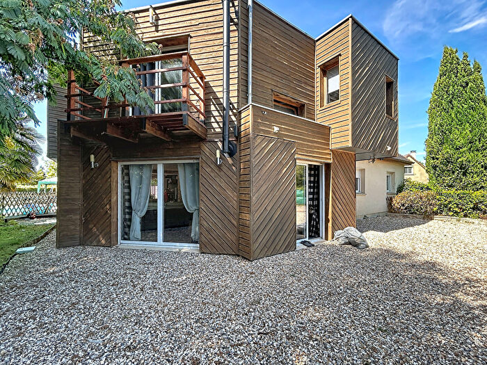 Maison 10 pièces à vendre - Bézu-Saint-Éloi