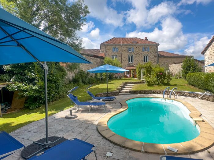 Maison à vendre - Pensol - 10 pièces - 5 chambres