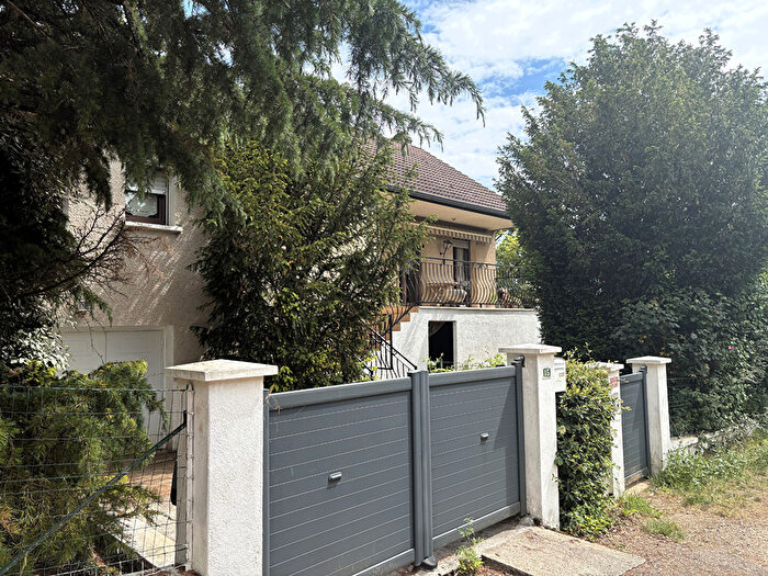 Asnières-lès-Dijon : Maison 6 pièces à vendre