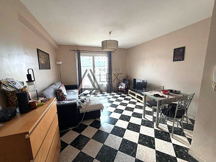 Appartement à vendre - Marseille e , Saint-Barnabé - 3 pièces - 2 chambres