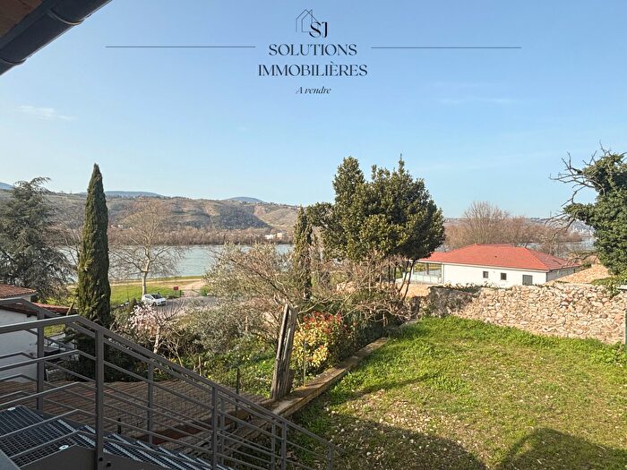 Maison à vendre - Saint-Alban-du-Rhône - 4 pièces - 3 chambres