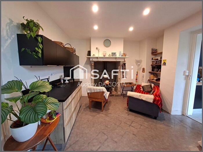 Maison à vendre - Oloron-Sainte-Marie - 5 pièces - 3 chambres