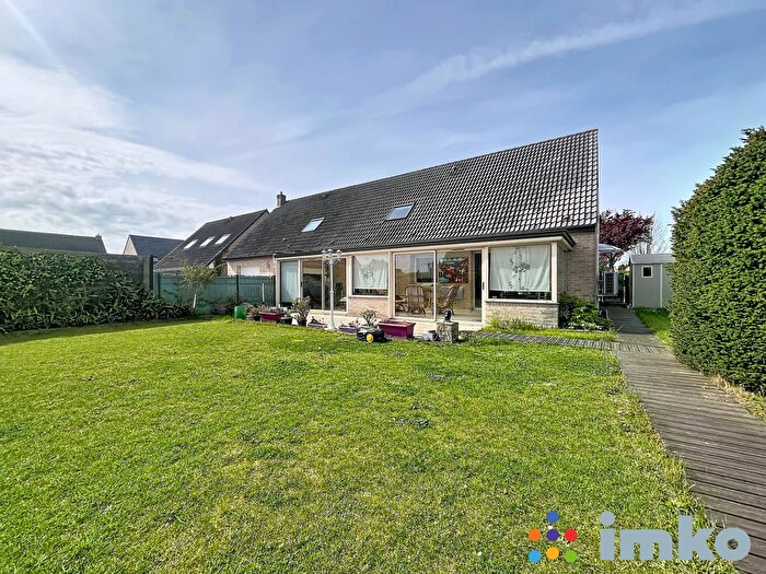 Maison à vendre - Hoymille - 4 pièces - 3 chambres