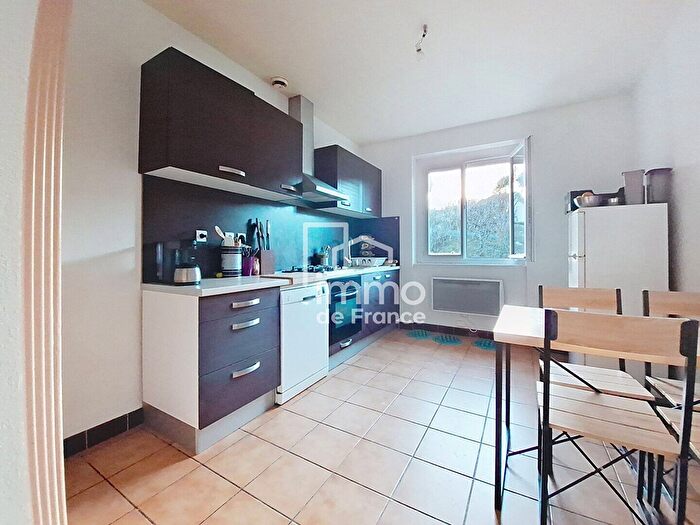 Appartement à louer - Arlod, Valserhône - 3 pièces - 2 chambres