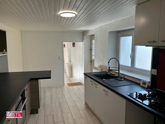 Maisons à vendre et appartements à louer - 3