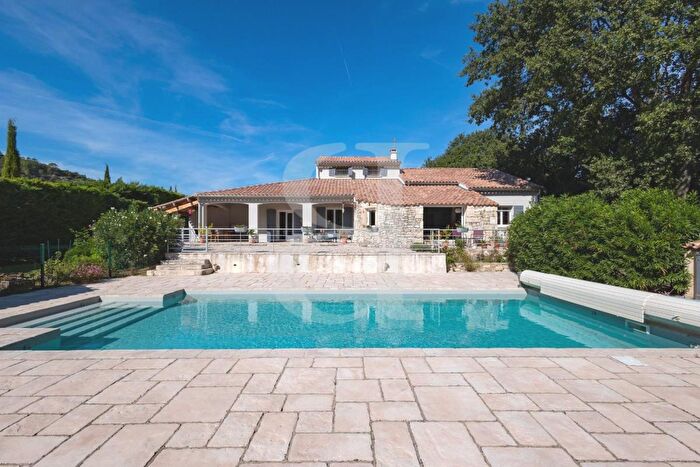 Maison à vendre - Saint-Restitut - 7 pièces - 5 chambres