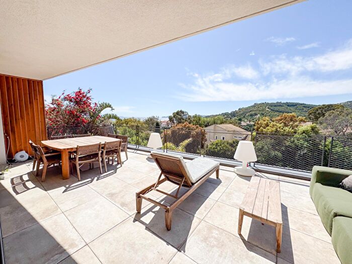 Appartement à vendre - Le Lavandou, Cavalière, Layet, Pramousquier - 6 pièces - 4 chambres