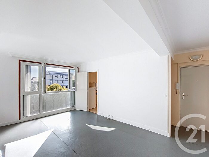 Appartement à vendre - Saint-Denis, Delaunay, Belleville - 4 pièces - 3 chambres