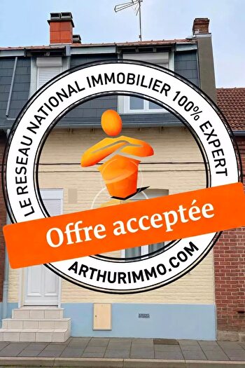 Maison à vendre - Chauny, Centre-ville, Chaussée, Brouage, Beauséjour - 4 pièces - 2 chambres